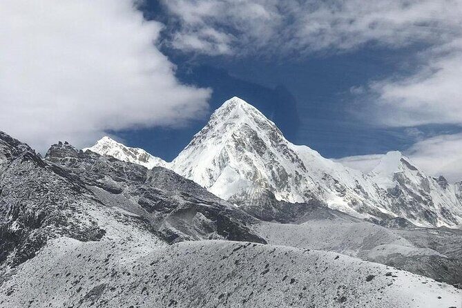 Trek to Everest Base Camp - Day 3: From Lukla to Phakding — The First Steps