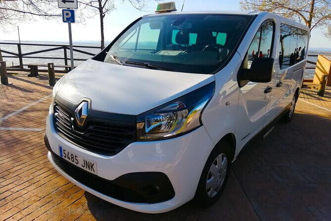 Try find your better than us ! Airport transfer service in Ha Noi HTL-APT (HAN) - What Travelers Can Expect