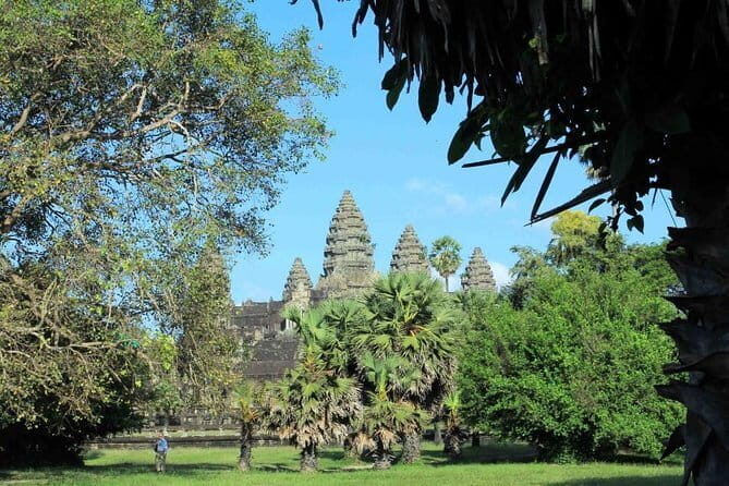 Two Days Angkor Complex, Beng Mealea plus Kampong Phluk Village - Authentic Experiences and Community Support