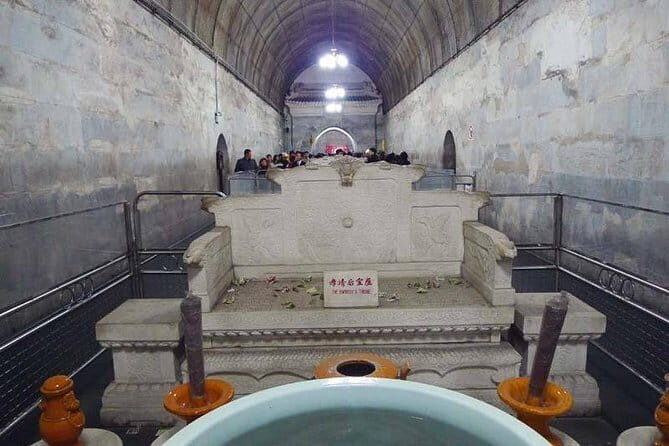 Two UNESCO Sites in Beijing: Great Wall & Ming Tombs +Sacred Road - Visiting the Ming Tombs and Sacred Way