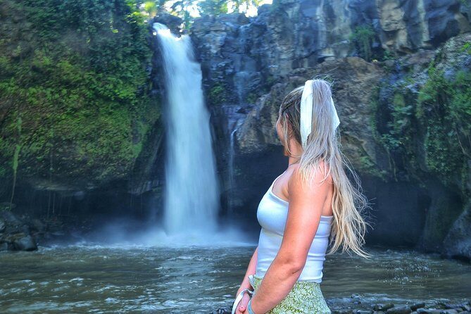 Ubud Tours and Cretya Day Club Pool - Celuk Village: Jewelry and Handcrafts