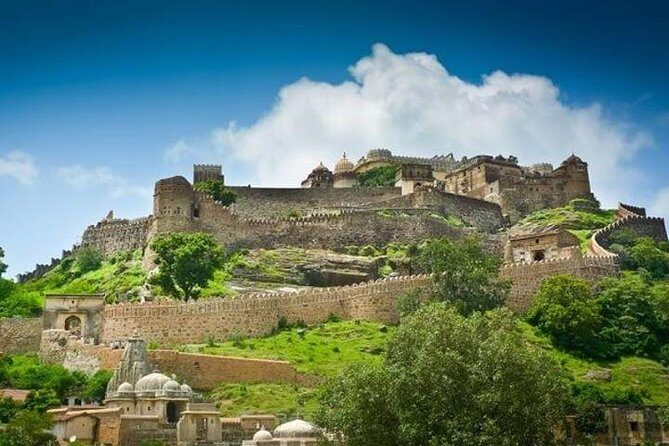 Udaipur City Day Tour With Kumbhalgarh Fort & Ranakpur Jain Temple Tour In 2 Day - The Majestic Kumbhalgarh Fort