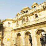 Udaipur: City Palace Museum Tour and Lake Pichola Boat Tour - Transport, Timing, and Group Size