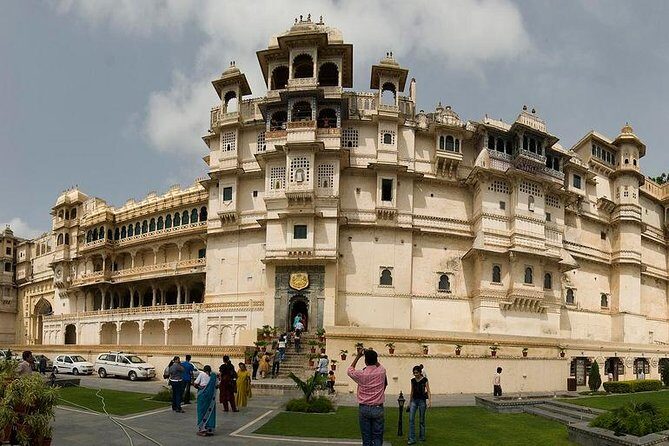 Udaipur Sightseeing Day Tour Including Aarti Ceremony - An In-Depth Look at the Tour Experience