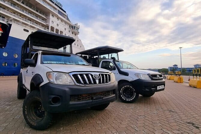 Udawalawe Safari & Elephants Orphanage tour from Hambantota port - Transportation & Group Size