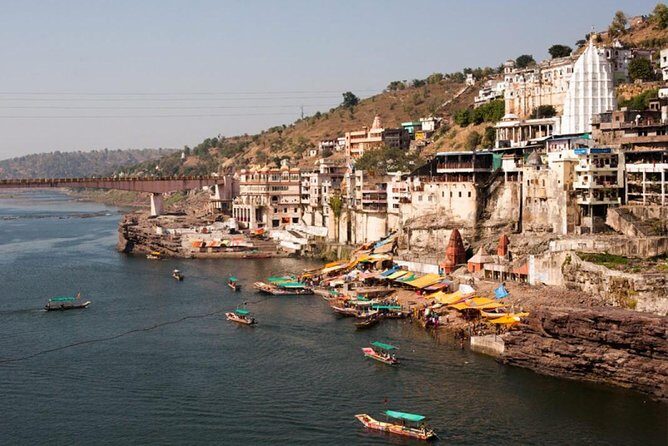 Ujjain Temple Tour - Day 2: Maheshwar and Queen’s Ahilya Fort