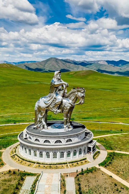 Ulaanbaatar: Chinggis Khan Statue and National Park Day Trip - Exploring Terelj National Park