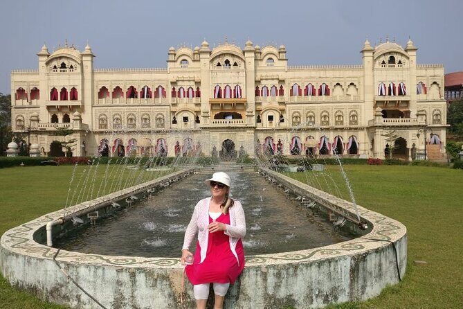 Unveiling Bollywood: Grand Tour of Iconic Real Sets & Their Story - Frequently Asked Questions