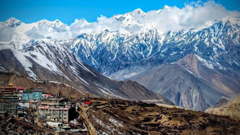 Upper Mustang Trekking 14 Days | Tibetan Buddhist Culture - What Makes This Trek Special