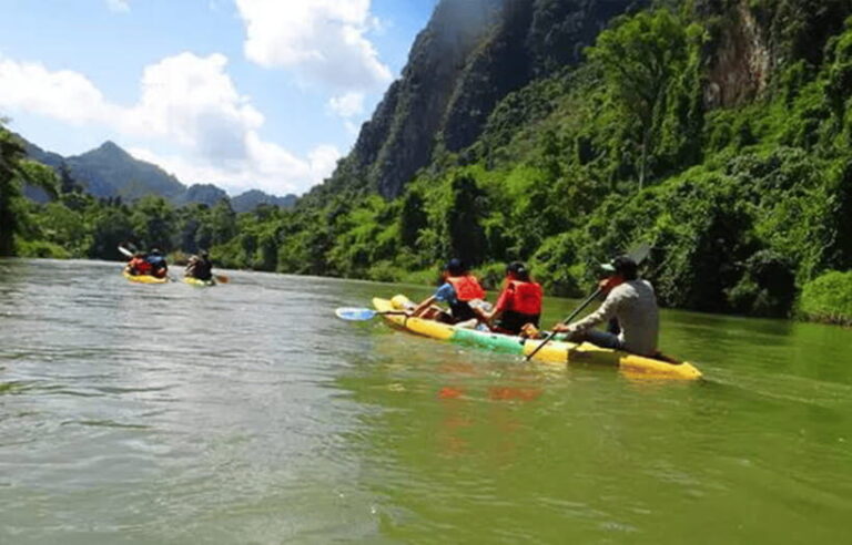 Vang Vieng: Zipline&Kayaking&BlueLagoon 1 - How the Tour Looks in Practice