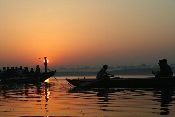 Varanasi: Boat Ride, Ghat Walk & Aarti Ceremony Tour - An Afternoon Rest and Preparation