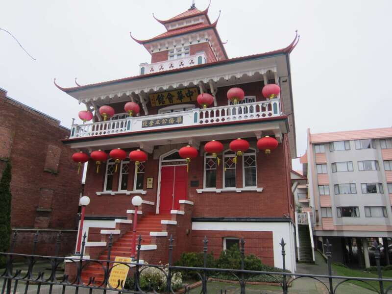 Victoria: 2-Hour Food and History Tour with Tastings - Why This Tour Offers Good Value