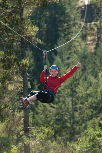 Victoria: 8 Zipline Guided Tour + Suspension Bridge - FAQs
