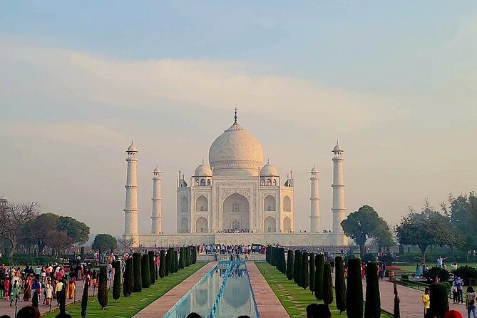 Visit Taj Mahal - The Experience: What Travelers Can Expect