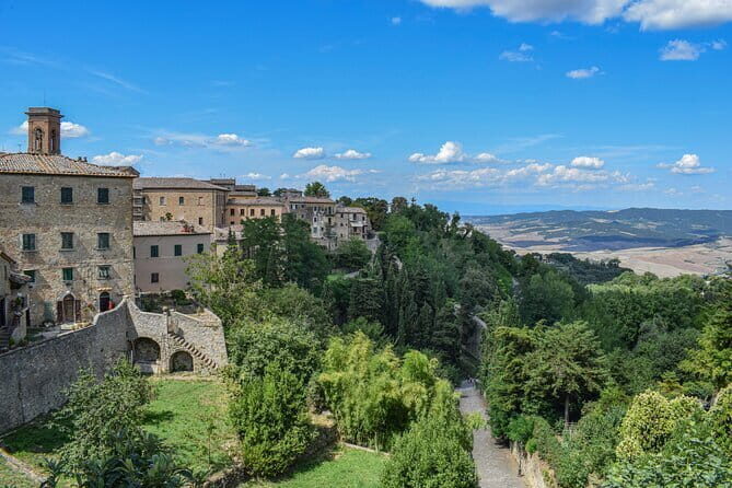 Volterra and San Gimignano: a taste of medieval Tuscany! - How the Experience Feels