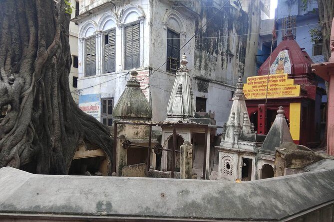 Walking Tour - Deep Dive Into the Itinerary