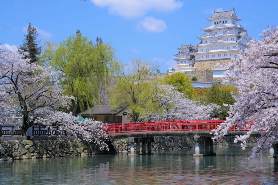 Walking Tour in Himeji : Castle, Garden and Indigo Dyeing - Detailed Breakdown of the Itinerary