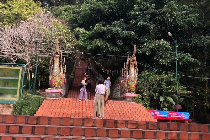 Wat Doi Suthep And Wat Pha Lat Evening Tour - An In-Depth Look at the Itinerary