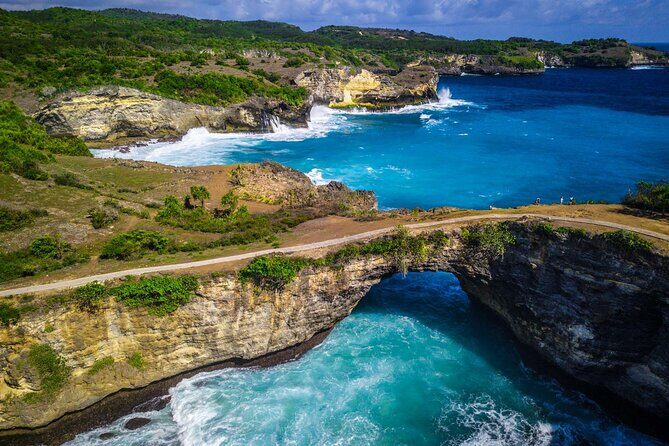 West Beach Nusa Penida Tour with Speedboat Transfer from Sanur - Transportation, Timing, and Group Size