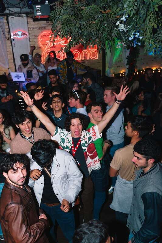 West Coast Party Crawl - Route B - What Sets This Tour Apart