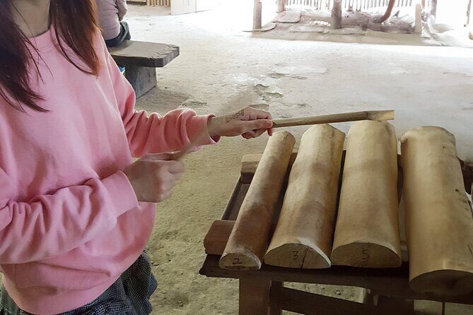 Wulai Nature Tour: Scenic Train, Waterfalls & Indigenous Cuisine - Walking Through Wulai: A Detailed Look at the Itinerary