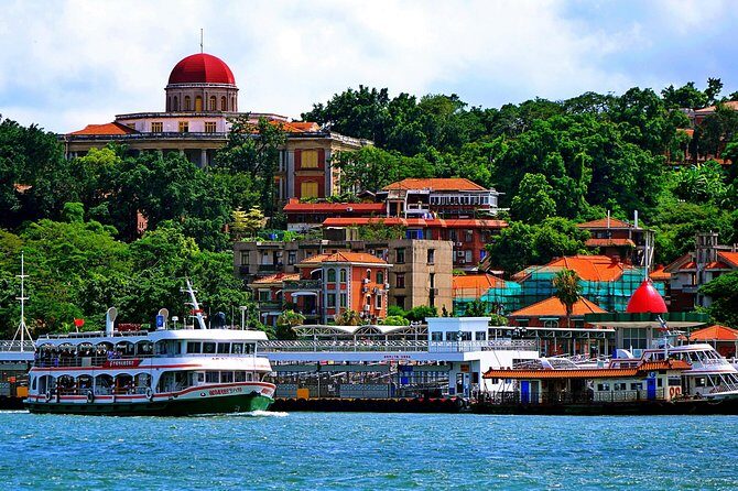 Xiamen Private Customized Day Tour with Old and New Highlights - Visiting Nanputuo Temple and Its Spiritual Setting