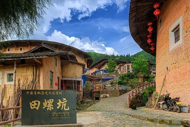 Xiamen Private Day Tour to Tianluokeng Tulou Cluster and Hongkeng Tulou - Practical Tips for Participants