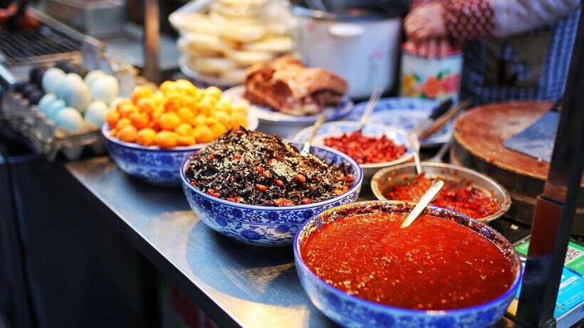 Xi'an: 1-Day of Terracotta Army and Muslim Quarter - Exploring the Core Highlights