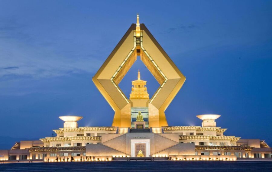 Xi'an Buddhistical Day Tour of Terracotta Army&Famen Temple - What to Expect: The Practical Side