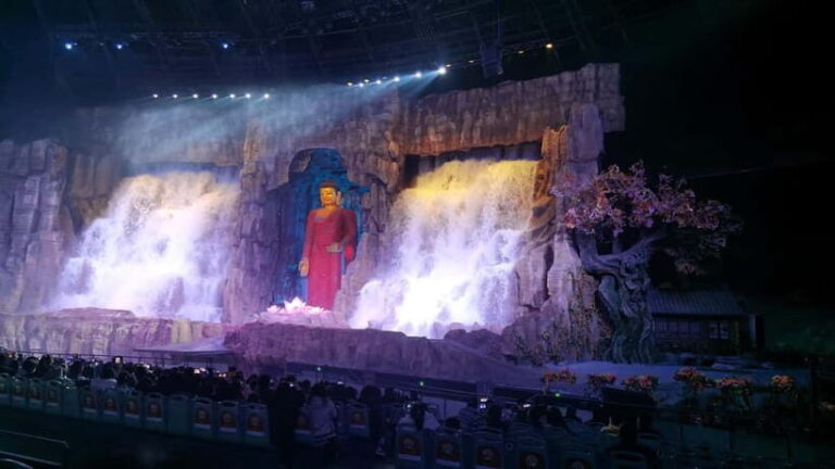 Xi'an: Silk Road Legend Musical with Roundtrip Transfer - The Experience and Its Highlights