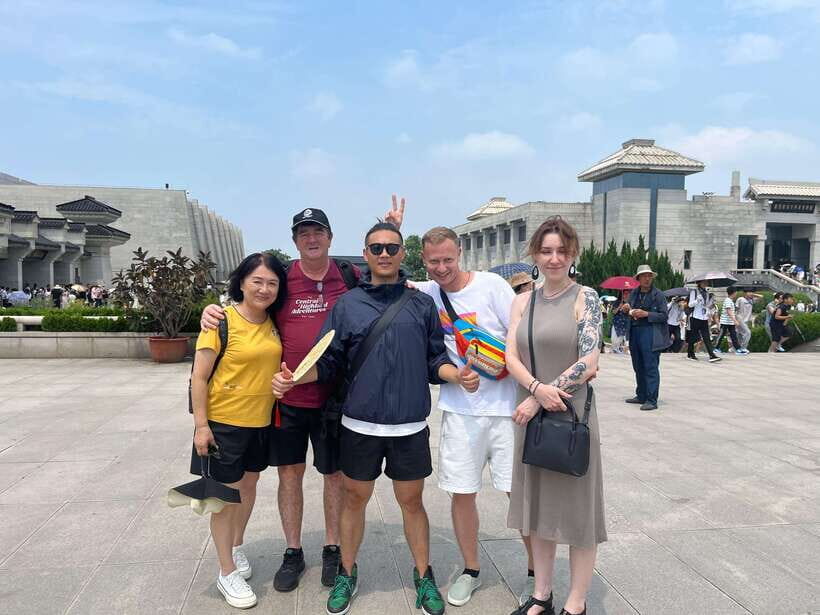 Xi'an: Terracotta Army Museum Group Tour/Tickets only option - Transportation and Accessibility