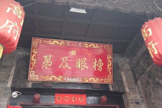 Xi'an Walking Tour: City Wall, Shuyuanmen Street, and Muslim Quarter - The Muslim Quarter: A Feast for the Senses