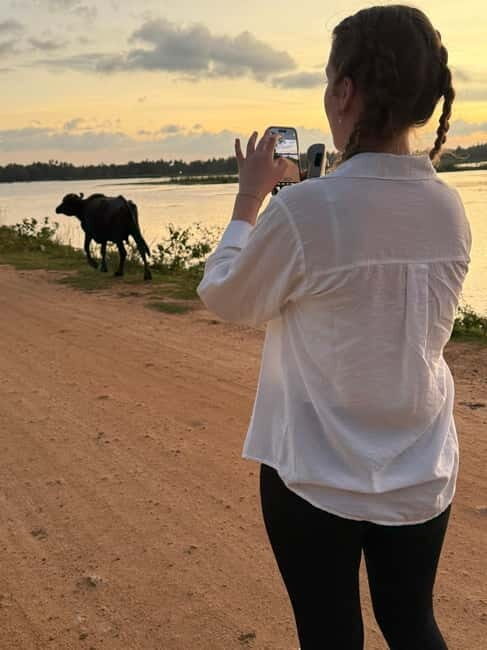 Yala Village Tour: Pottery Class, Lake and Temple Visits - Lakeside Birdwatching and Wildlife Encounters