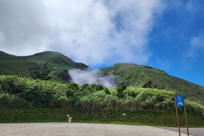 Yamingshan Volcano, Beitou Thermal Valley, Danshui Private Tour - Why This Tour Offers Good Value
