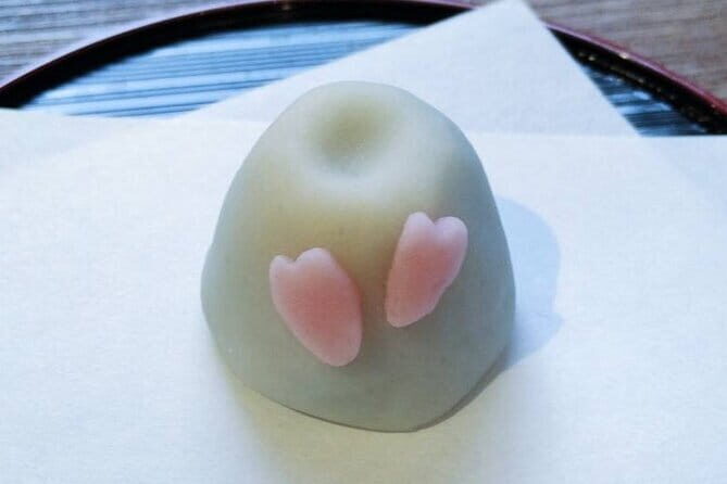 Yanaka Japanese Sweets Making and Tea time Homely and Local Style - Who Will Love This Tour?