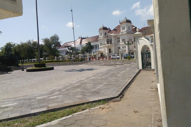 Yogya Day Historical Walking Tour - Who’s It Best For?