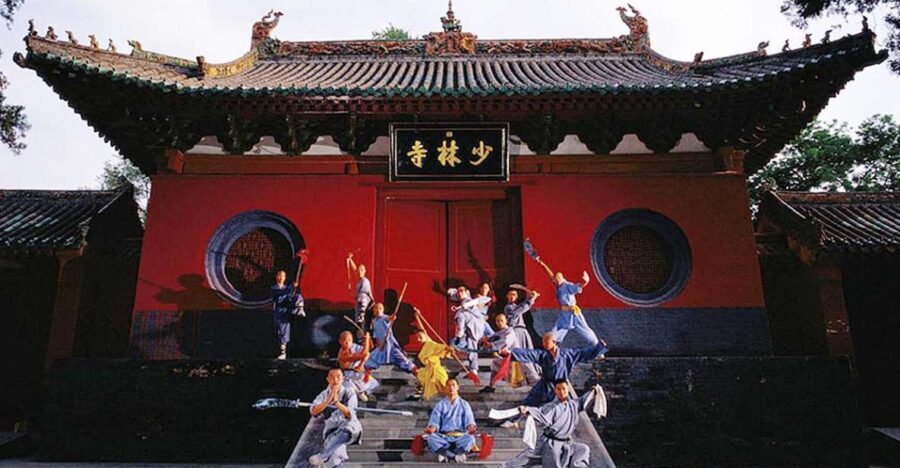 Zhengzhou: Private Tour to Shaolin Temple & Longmen Grottoes - Why This Tour Is a Good Value