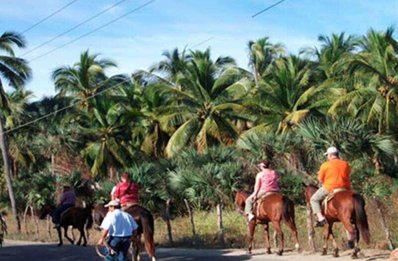 Zihuatanejo: Horseback Riding on the Beach - The 1-Hour vs. 2-Hour Experience