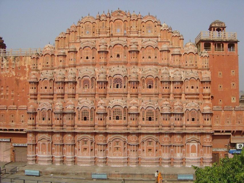 2-Day Private Jaipur Overnight Tour by Car From Delhi - The Second Day: Royal Forts and Market Charm