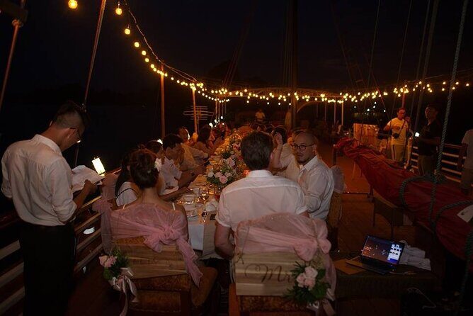 2 Days Garden Bay Legend Cruise in Bai Tu Long Bay - Authentic Experiences and Food