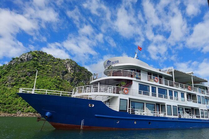 2 Days Halong Bay - Halong Sapphire Cruise - The Experience of the Guides and Overall Service