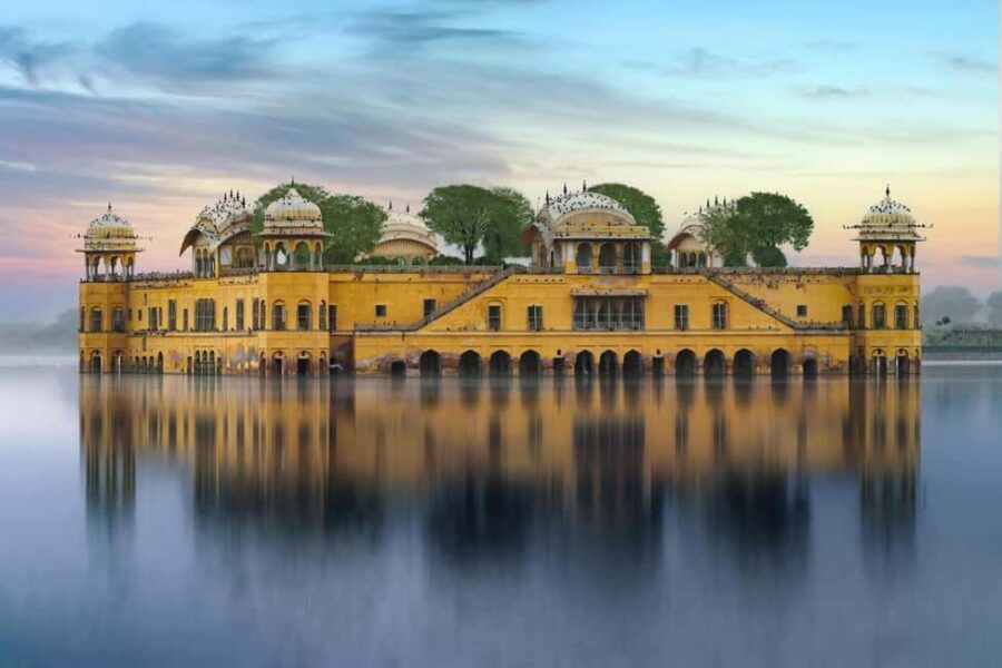 2Day Golden Triangle Tour with Sunrise Taj Mahal - Discovering Jaipur: The Pink City’s Famous Sights
