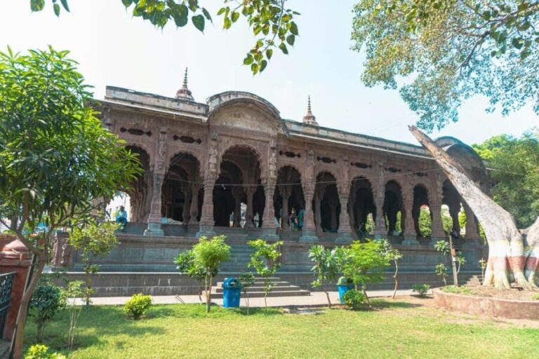 A 4-Day Soulful Journey through Indore, Ujjain & Omkareshwar - Day 1: Indore’s City Charm and Local Flavors