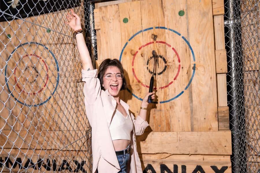 Abbotsford: Axe Throwing Session - 1 Hour - The Venue and Atmosphere