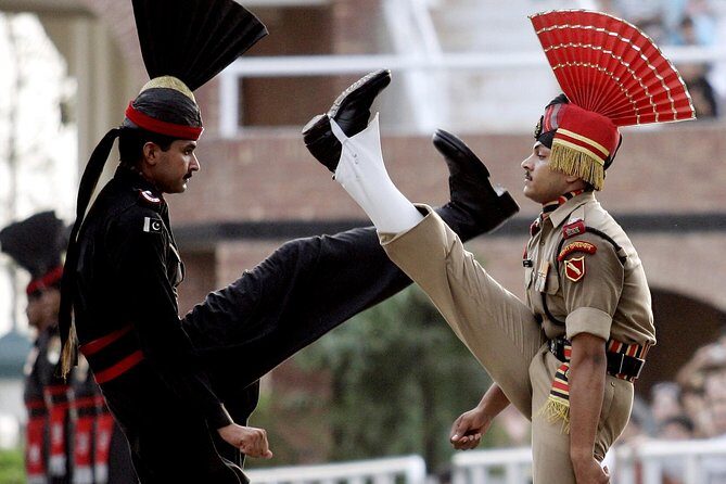 Amritsar 1 Day Guided Tour-Golden Temple, Jalliawala Bagh, Wagah - The Practical Details