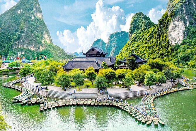 Bai Dinh Pagoda & Trang An Grottoes (Small Group Tour from Hanoi) - Exploring Bai Dinh Pagoda: The Largest in Southeast Asia