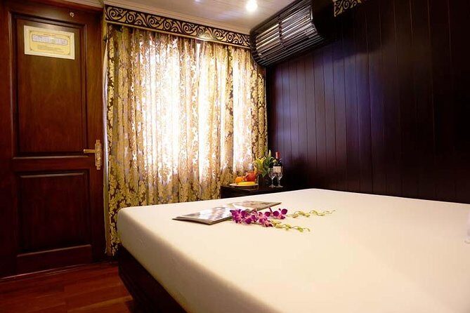 Bai Tu Long Bay 3-Day Cruise with Ocean View Cabin - Day 2: Exploring Bai Tu Long’s Untouched Corners