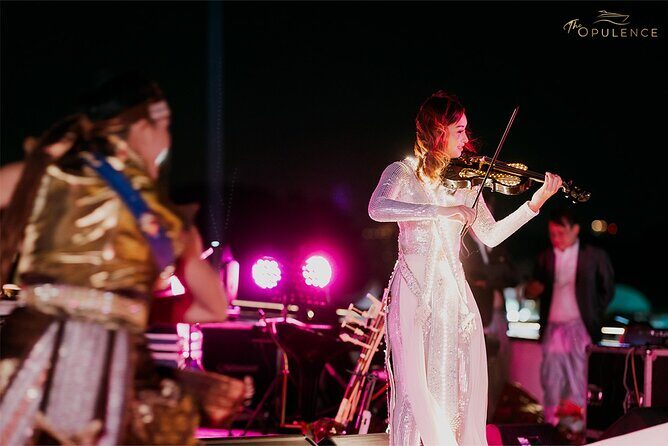 Bangkok Opulence Dinner Cruise Live Band - The Experience: What You Can Expect