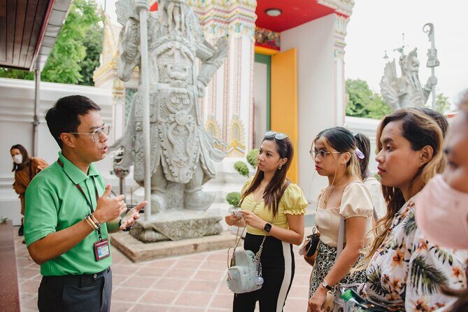 Bangkok Temples Tour at Wat Arun, Wat Phoa and Wat Saket - FAQ