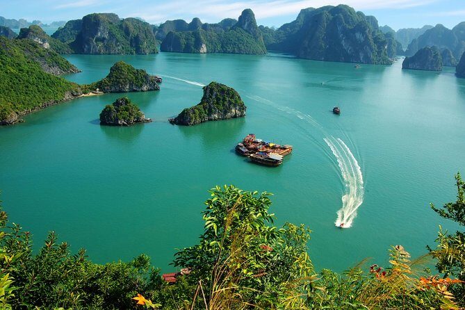 Best seller Halong Bay Cruises - The Balance of Value and Comfort